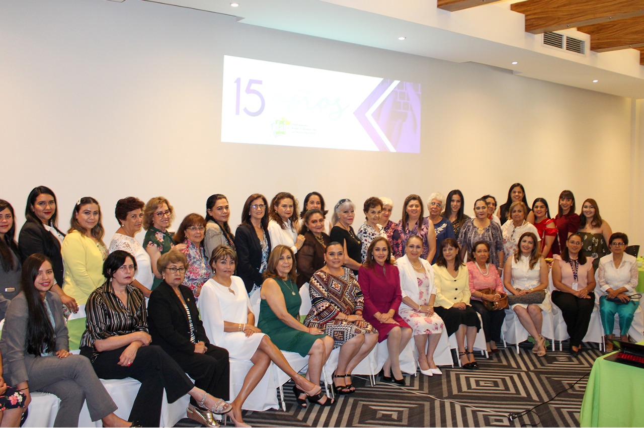 Dialogan comisionadas Alma López y Luz María Mariscal con funcionarias ...